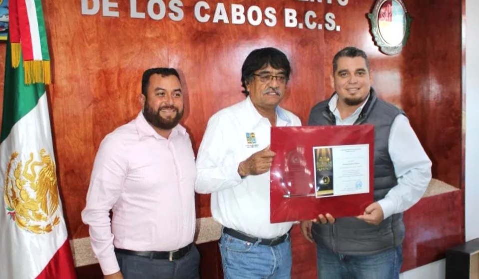 ¡RECIBEN AL GANADOR DE PREMIO ESTATAL! – alDíaBCS
